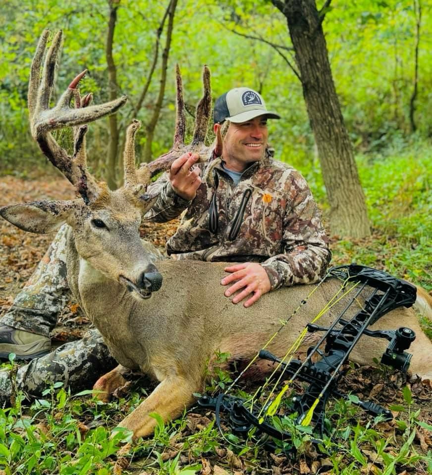 Frenzy Outdoors | Book Your Next Big Buck Hunt